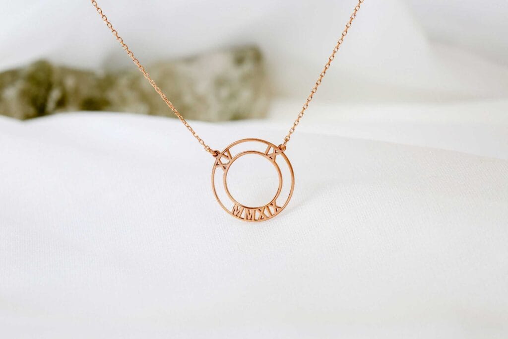 Roma Rakamı Çember Kolye – Otcrafts